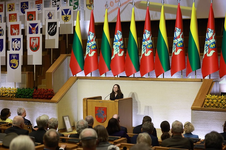 VU Filologijos fakultetas - Nepriklausomybės stipendijos laureatė dr. E ...